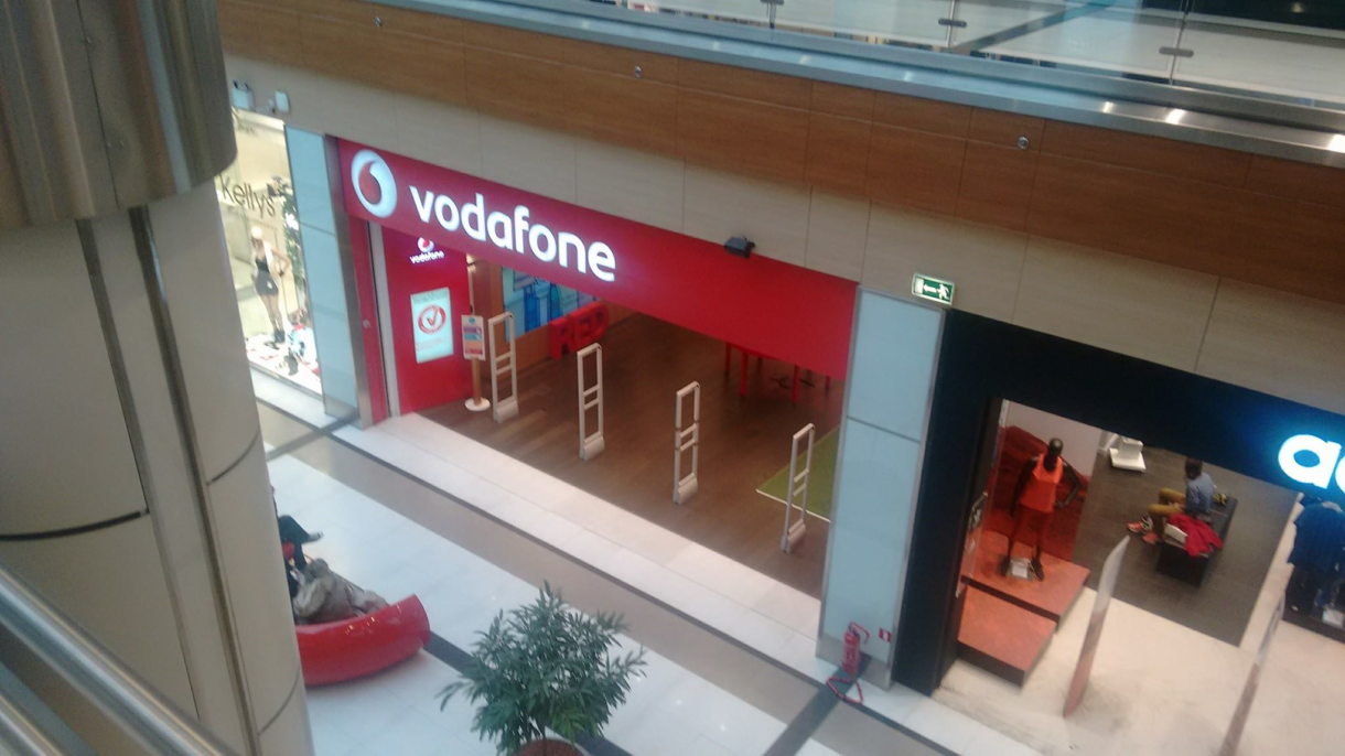 VODAFONE – ΑΘΗΝΑ MALL ΜΑΡΟΥΣΙ 2017 – Optephsis.gr